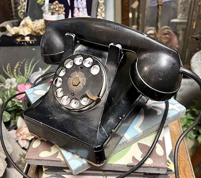 This rotary telephone has more personality in its receiver than most smartphones have in their entire existence.