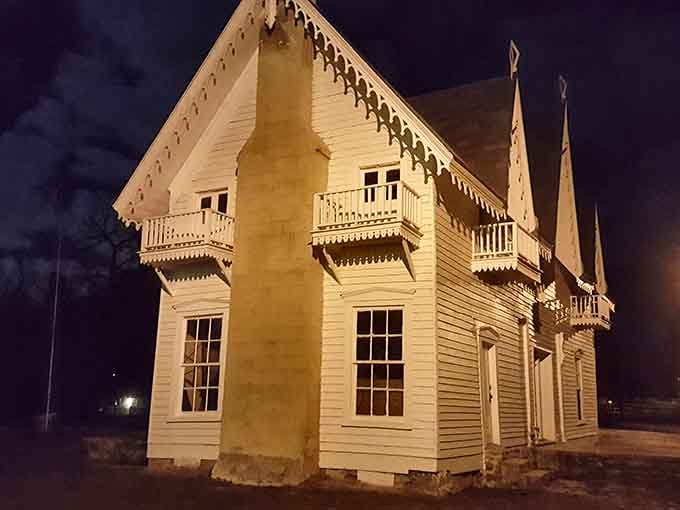 Darkness has a way of turning a beautiful old house into something that makes your pulse quicken just a little.