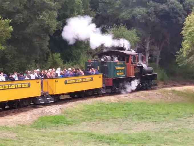 Open-air cars, fresh mountain air, and a steam engine up front. This is California doing what California does best.