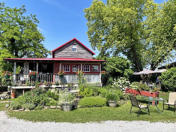 This red-trimmed building houses treasures that'll make your inner antique hunter very, very happy indeed.