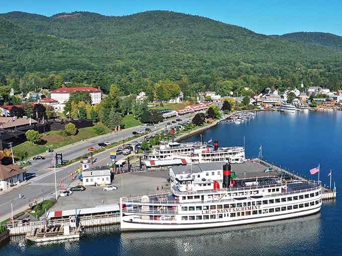 Those classic steamboats docked at the pier have been carrying happy passengers since your grandparents were dating.