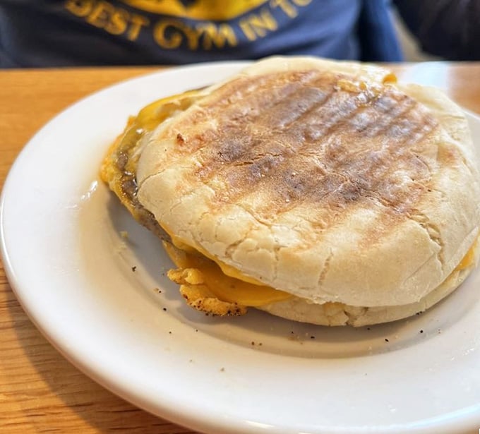 Golden, pressed, and perfectly simple. This egg sandwich on an English muffin is breakfast doing exactly what breakfast should do.