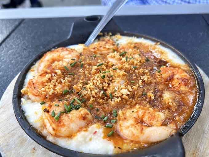Behold the shrimp and grits that'll make you forget you're hundreds of miles from the Carolina coast.
