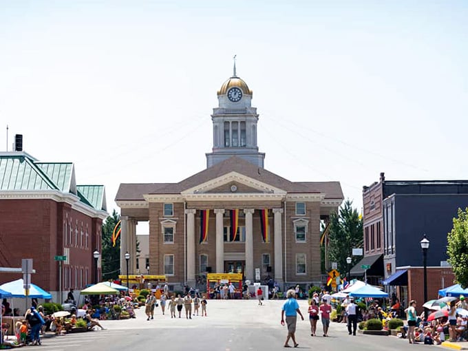 That gold-domed courthouse in Jasper isn't subtle, and honestly, good for it, because some things deserve to shine.