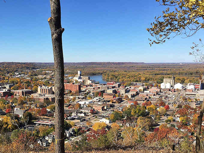 Autumn paints the Mississippi River valley in colors that make you understand why people settle in places.
