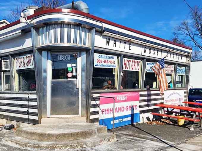 Red, white, and blue never looked so delicious on a building that serves patriotic portions of comfort food.