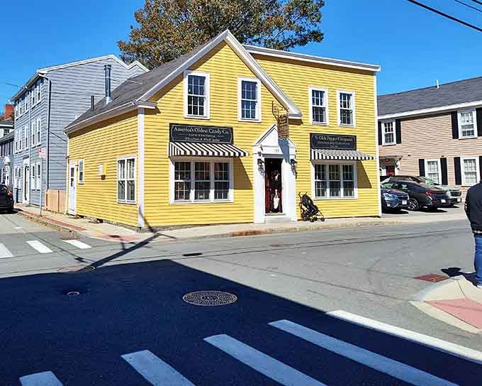 That sunshine-yellow building on Derby Street practically shouts, "Hey, America's oldest candy company is right here in Salem!"