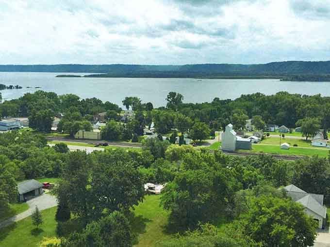 That lake view stretches to the horizon, reminding you why people vacation here year after year.