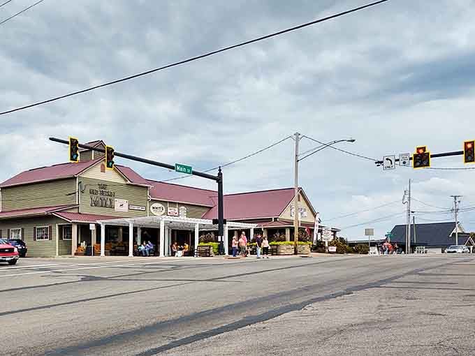 Wide intersections and welcoming buildings signal you've arrived where authentic Amish cooking takes center stage every day.