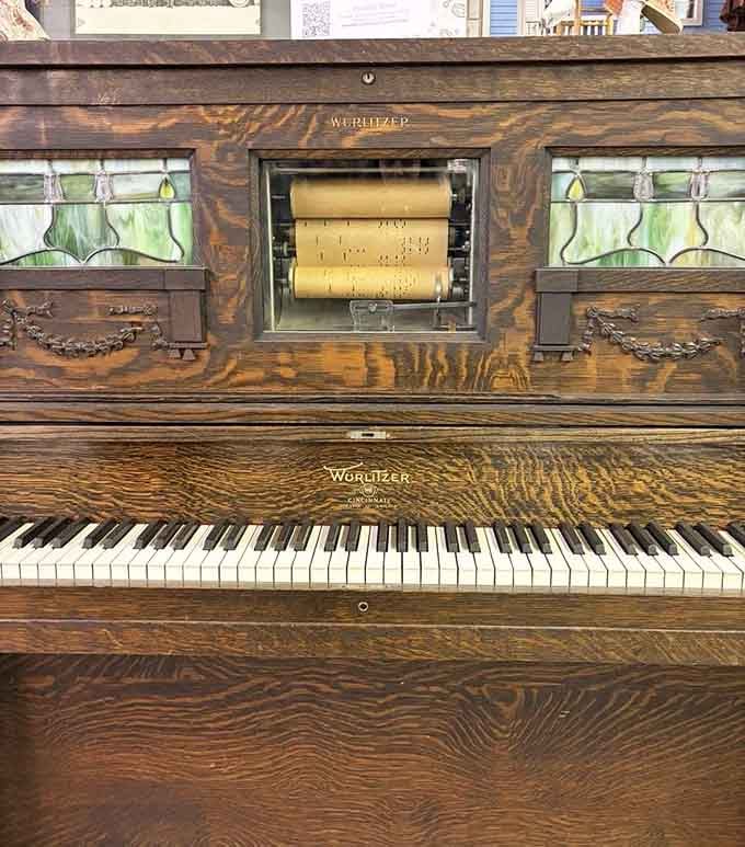This Wurlitzer piano played itself before self-playing anything was considered cool. Respect the original multitasker.