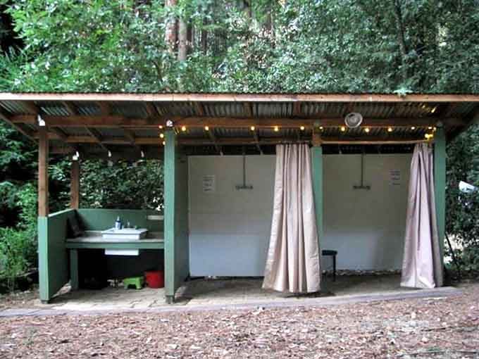 Even the shower situation here has charm. Hot water, string lights, and trees overhead. Not bad at all.