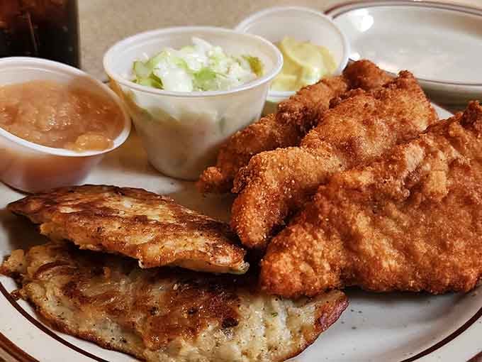 Perfectly breaded catfish with coleslaw and dipping sauces. This platter means serious business, and it delivers every single time.