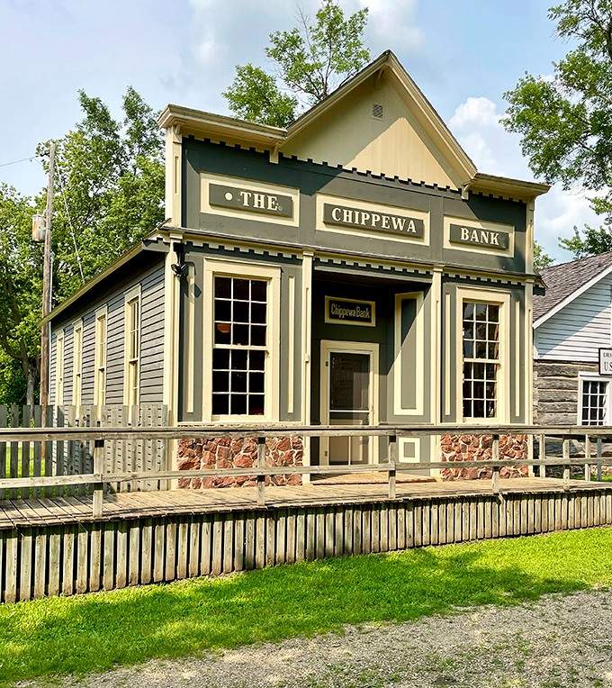 The Chippewa Bank looks like it means business, and back in the day, it absolutely did.