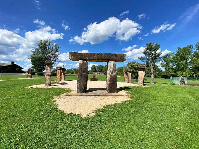 Two upright stones, one massive capstone, zero explanations needed. Kentucky just does things its own way.