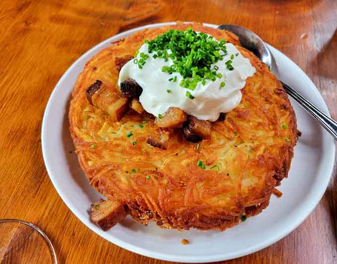 Golden, crispy, crowned with sour cream and chives. The Potatoes Minneapolis are proof that sides deserve top billing.