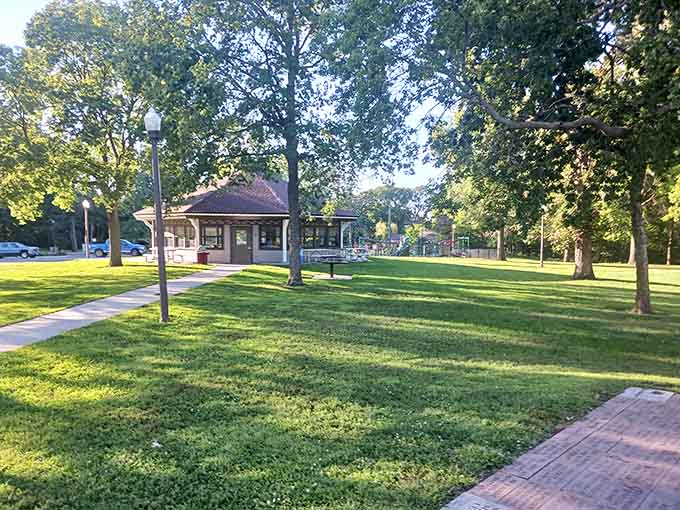 Hermann Heights Park delivers the kind of wide-open green space that makes you want to cancel all your afternoon plans immediately.