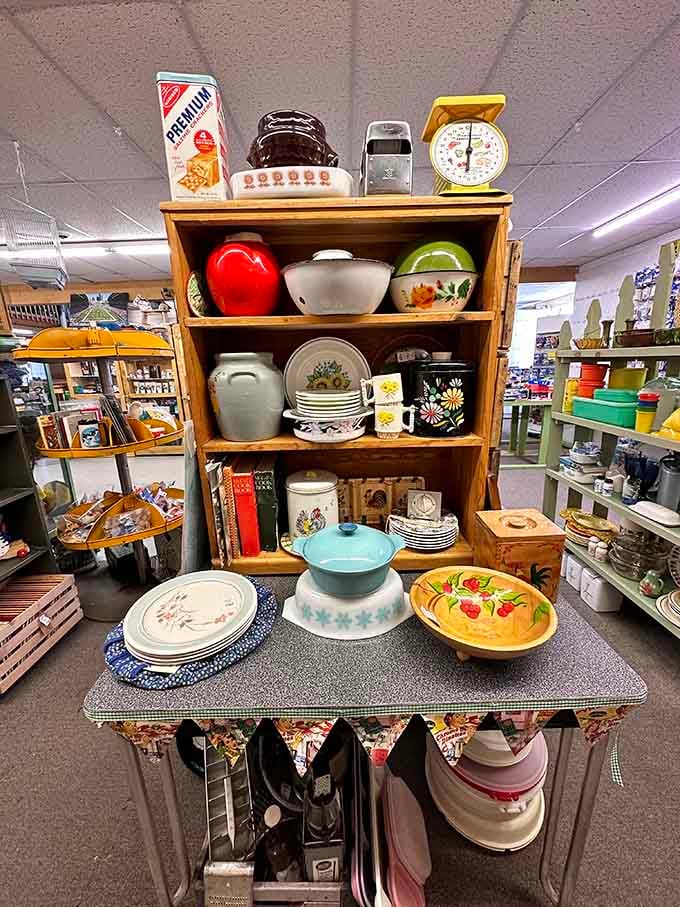 Vintage Pyrex and retro dishware that survived decades without becoming someone's garage sale regret pile.