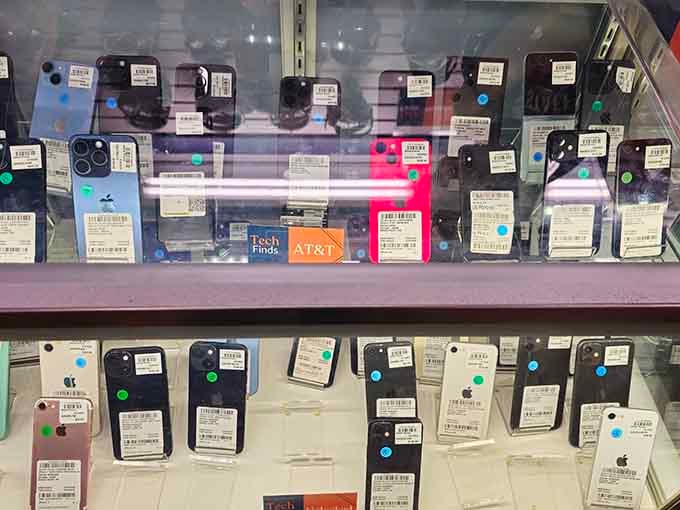 Somebody's lost phone is somebody else's great find, and there are plenty to choose from here.