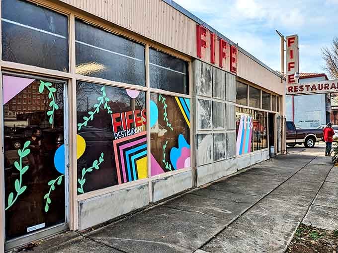 Bold colors splashed across those windows make Fife's look like a diner that refuses to be ignored.