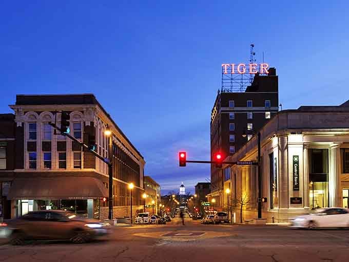 When the streetlights glow and that vintage Tiger sign blazes, you know the restaurants are serving their best stuff.