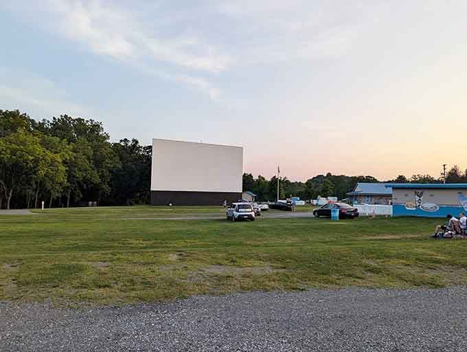 Partters Drive In This Classic Pennsylvania Drive-In Theater Still Shows 2 First-Run ...