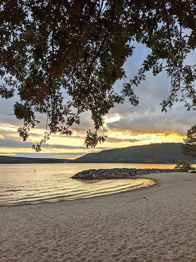 Golden hour at Deep Creek Lake hits different when the sky turns into a painting nobody paid for.