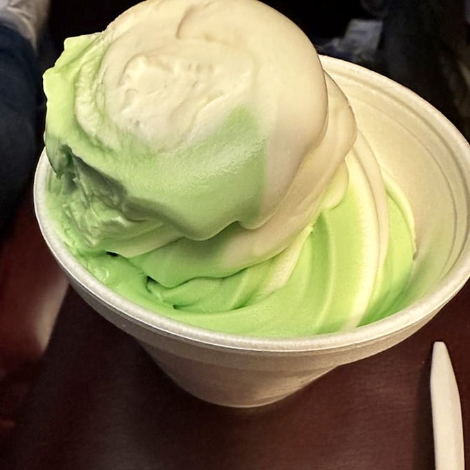 Mint and vanilla swirled into one glorious cup, proof that the best combinations don't need much explaining.