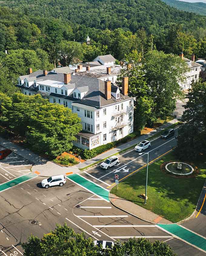 Wide streets and thoughtful planning create a town center that actually feels centered and peaceful.