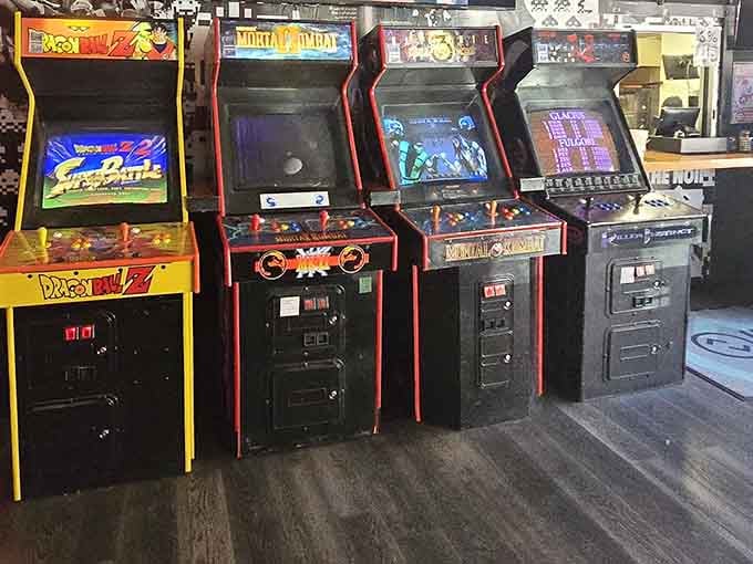 This Adults-Only Arcade In Missouri Will Make You Feel Like A Kid Again ...