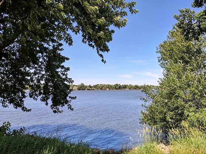 Lake Okabena on a summer afternoon. Nature put in serious effort here, and honestly, the results speak for themselves.