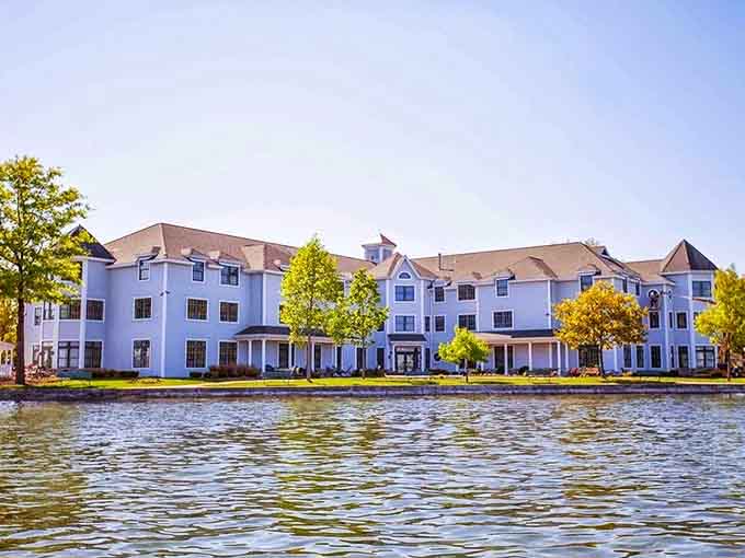 Beautiful lake views and sunny skies make this stunning resort the perfect destination for a relaxing weekend getaway.