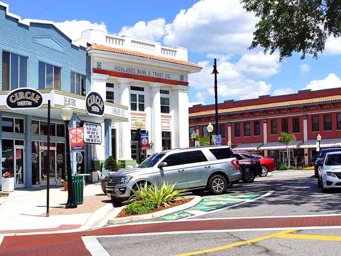 Circle Theatre on the left, Highlands Bank and Trust straight ahead — Sebring's downtown circle is pure Florida charm.