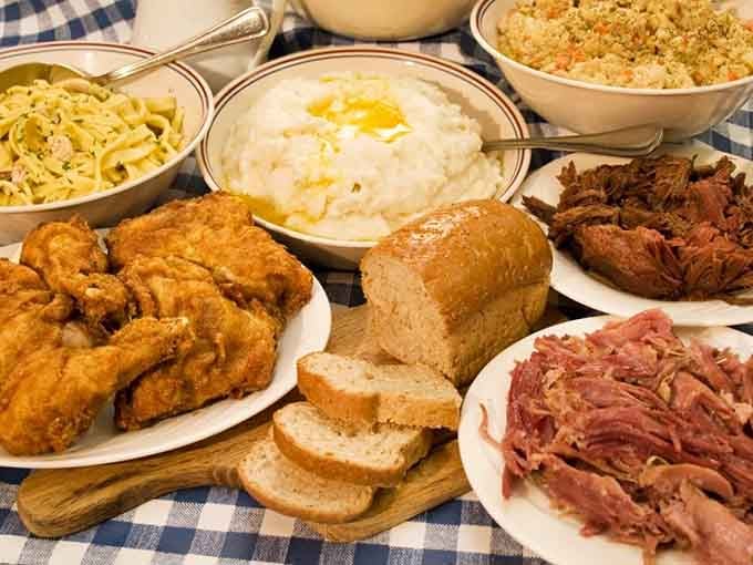 Fried chicken, homemade bread, roast beef, mashed potatoes, this is what a table looks like when it truly loves you.
