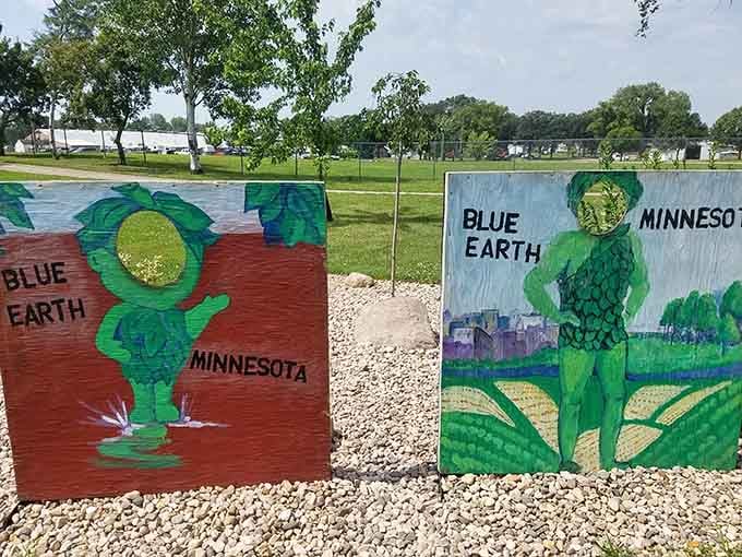 These hand-painted photo boards capture Blue Earth's playful spirit, inviting you to step right into the legend yourself.