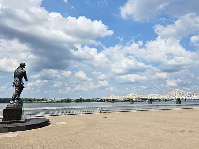 That riverside plaza provides the perfect spot for family photos with Louisville's skyline as your backdrop.