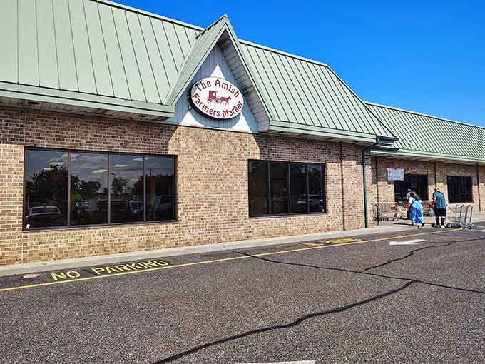 The Amish Farmers Market brings honest, no-fuss goodness to Mullica Hill, the kind of shopping trip that actually makes you feel good.