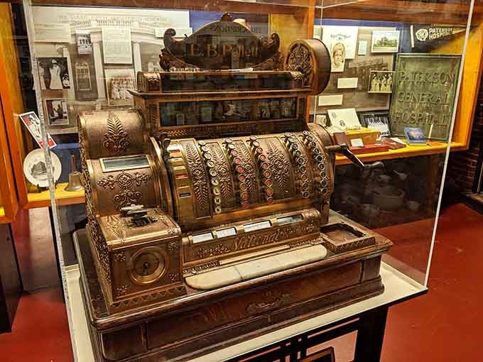 This ornate National cash register is so beautifully detailed, it makes modern touchscreen registers look embarrassingly plain by comparison.