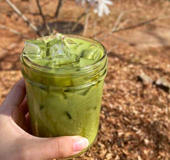 Vibrant, earthy, and served in a mason jar, this iced matcha looks like the mountains themselves decided to become a beverage.