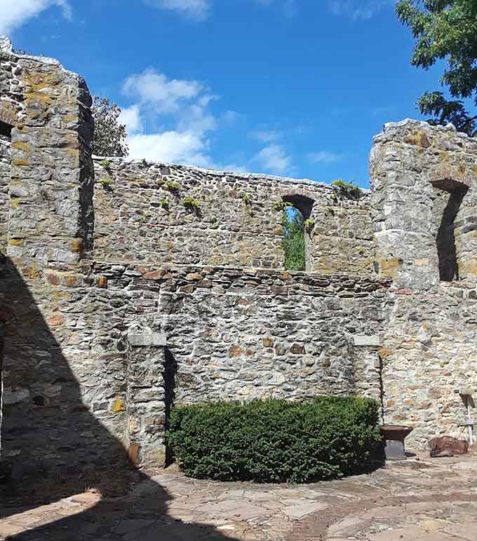 Blue skies, old stones, and zero admission fee, Maryland really outdid itself on this one.