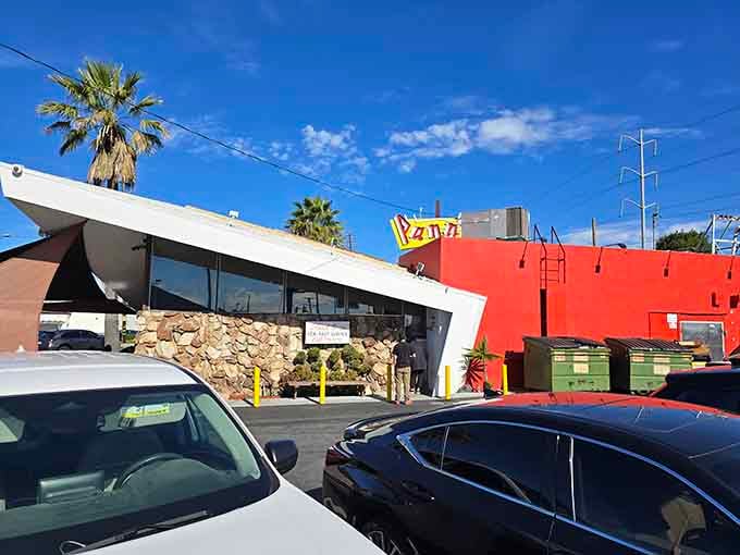 Pann's dramatic swooping roofline and stone exterior prove that great architecture and great breakfast have always been a perfect pairing.