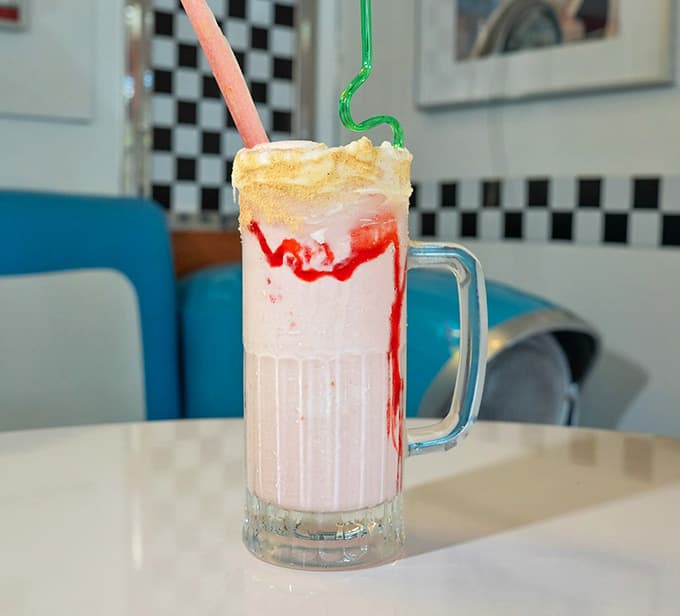 This strawberry shake isn't just a drink, it's a full-on dessert wearing a disguise and loving it.