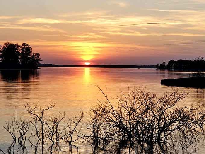 Sunsets like this make you understand why people write songs about South Carolina evenings.