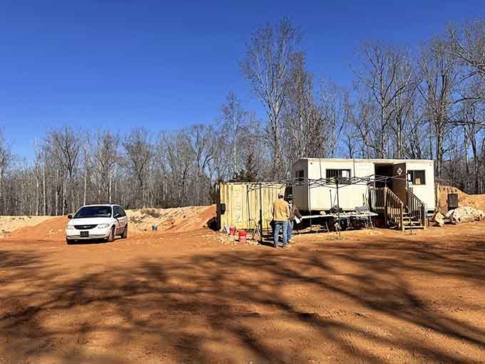 The humble command center of Diamond Hill Mine, where every great gemstone adventure officially begins.