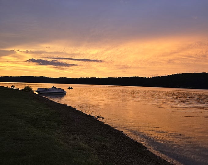 The sky over Green River Lake at golden hour is the kind of thing that makes painters feel both inspired and deeply inadequate.