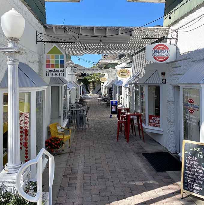 Cuban food, boutique shops, and string lights overhead &mdash; this charming alley in Mount Dora's historic district is a lovely surprise.