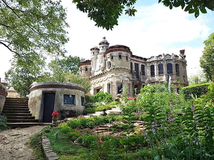 Bannerman Castle looks like someone dared a Victorian architect to build a fantasy, and that architect absolutely delivered.
