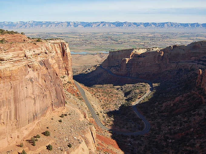Rim Rock Drive curves through canyon country like nature designed its own scenic highway, and did a remarkable job.
