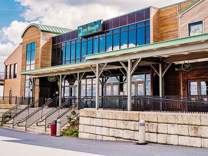 Penn's Peak brings the live music energy, the mountain views, and a good time all under one roof.
