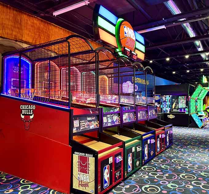 Chicago Bulls branding on NBA Hoops arcade games, because Safari Land knows exactly where it lives and loves it.