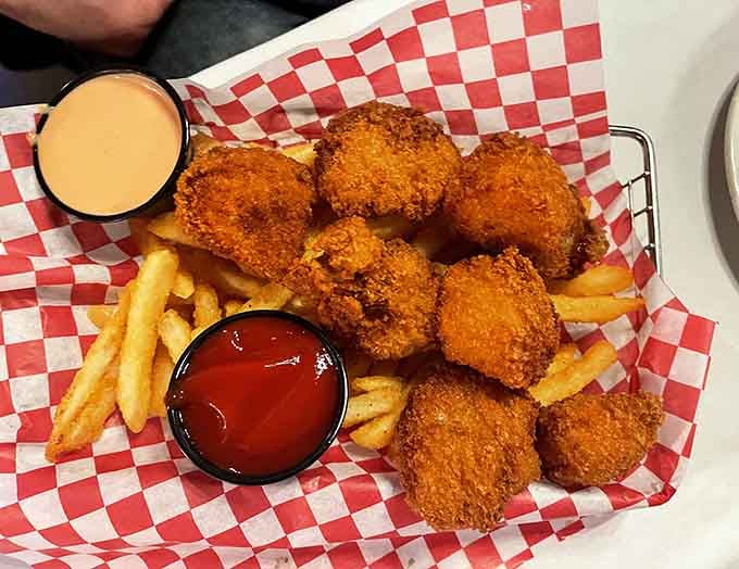 Crispy, golden scallops with fries and two dipping sauces. Simple, satisfying, and absolutely no complaints from anyone at the table.